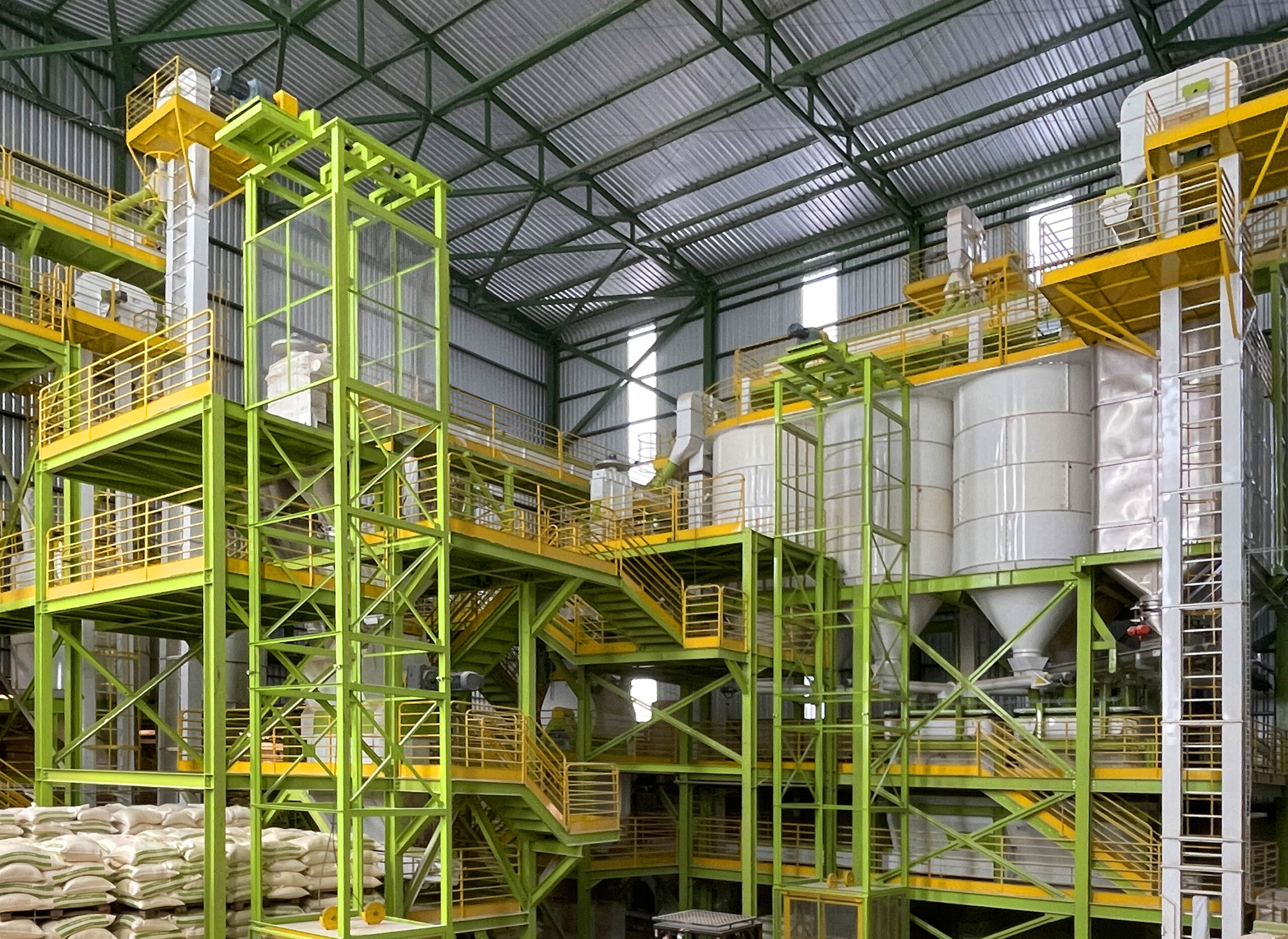 LARGE-SCALE FACTORIES - L5